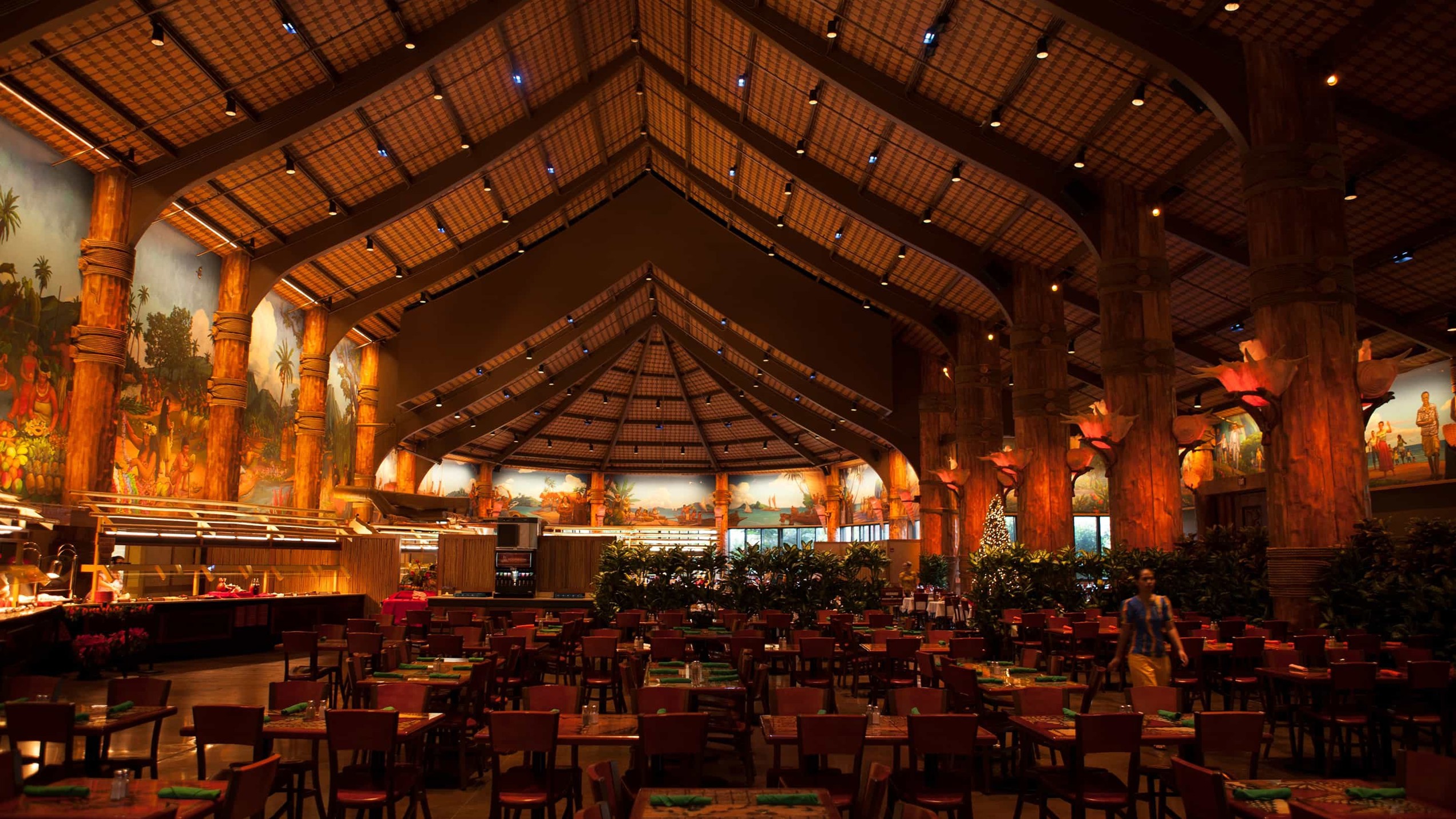 Dining at Polynesian Cultural Center | Lūʻau & More